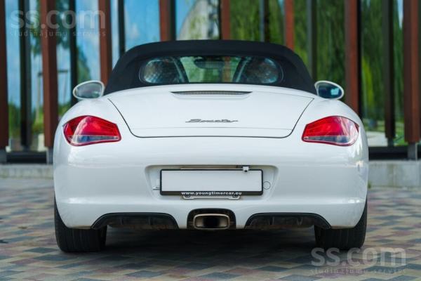 White Porsche Boxster 2010 in Riga, with an engine capacity of 2.90 L and mileage of 81 thousand km for 28000 €, photo 5 on AUTOMOTO.COM.LV