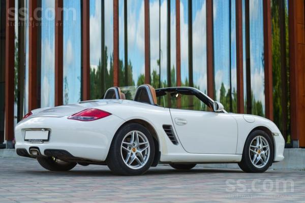 White Porsche Boxster 2010 in Riga, with an engine capacity of 2.90 L and mileage of 81 thousand km for 28000 €, photo 9 on AUTOMOTO.COM.LV