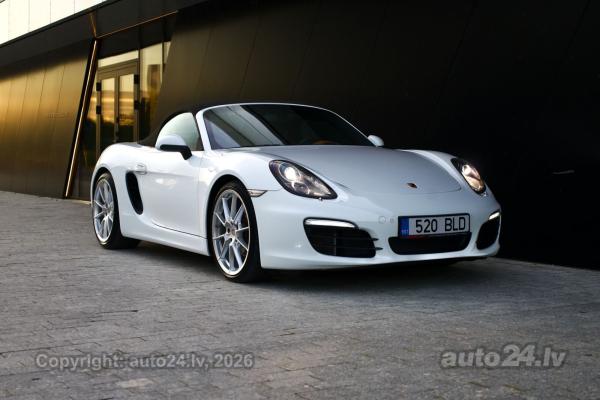 White Porsche Boxster 2015 in Tallinn, with an engine capacity of 2.70 L and mileage of 19 thousand km for 49999 €, photo 1 on AUTOMOTO.COM.LV