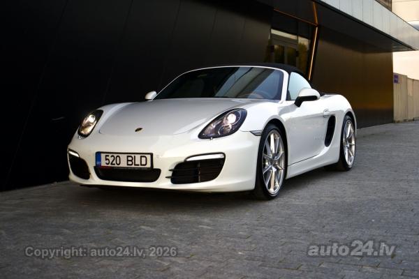 White Porsche Boxster 2015 in Tallinn, with an engine capacity of 2.70 L and mileage of 19 thousand km for 49999 €, photo 2 on AUTOMOTO.COM.LV