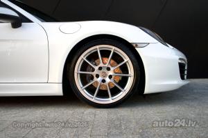 White Porsche Boxster 2015 in Tallinn, with an engine capacity of 2.70 L and mileage of 19 thousand km for 49999 €, photo 15 on AUTOMOTO.COM.LV