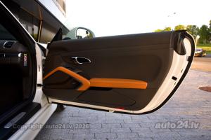 White Porsche Boxster 2015 in Tallinn, with an engine capacity of 2.70 L and mileage of 19 thousand km for 49999 €, photo 21 on AUTOMOTO.COM.LV