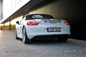 White Porsche Boxster 2015 in Tallinn, with an engine capacity of 2.70 L and mileage of 19 thousand km for 49999 €, photo 26 on AUTOMOTO.COM.LV