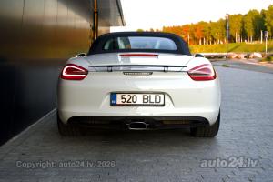 White Porsche Boxster 2015 in Tallinn, with an engine capacity of 2.70 L and mileage of 19 thousand km for 49999 €, photo 28 on AUTOMOTO.COM.LV