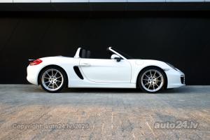 White Porsche Boxster 2015 in Tallinn, with an engine capacity of 2.70 L and mileage of 19 thousand km for 49999 €, photo 31 on AUTOMOTO.COM.LV