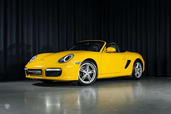 Dzeltens Porsche Boxster 2008 Viļņa, ar dzinēja tilpumu 2.69 L un nobraukumu 164 tūkst. km par 24500 €, foto 1 vietnē AUTOMOTO.COM.LV