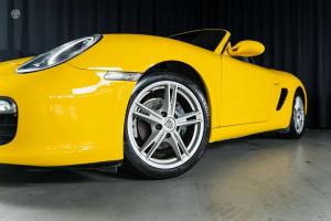 Dzeltens Porsche Boxster 2008 Viļņa, ar dzinēja tilpumu 2.69 L un nobraukumu 164 tūkst. km par 24500 €, foto 13 vietnē AUTOMOTO.COM.LV