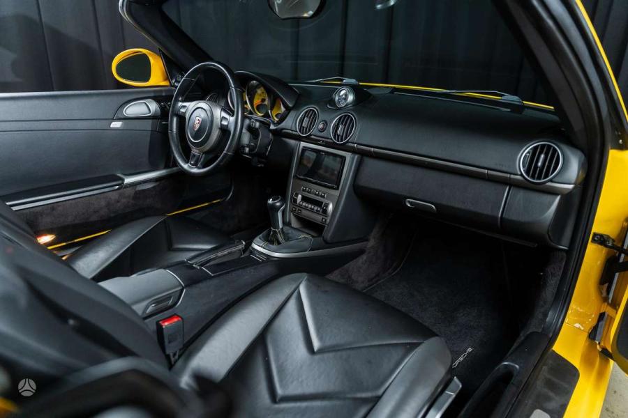 Dzeltens Porsche Boxster 2008 Viļņa, ar dzinēja tilpumu 2.69 L un nobraukumu 164 tūkst. km par 24500 €, foto 32 vietnē AUTOMOTO.COM.LV