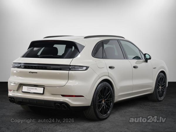 Beige Porsche Cayenne 2026 in Tallinn, with an engine capacity of 3.00 L and mileage of 6 thousand km for 135000 €, photo 7 on AUTOMOTO.COM.LV