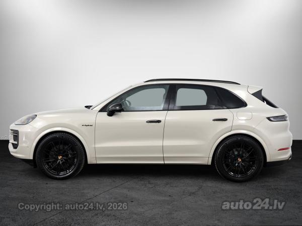 Beige Porsche Cayenne 2026 in Tallinn, with an engine capacity of 3.00 L and mileage of 6 thousand km for 135000 €, photo 8 on AUTOMOTO.COM.LV