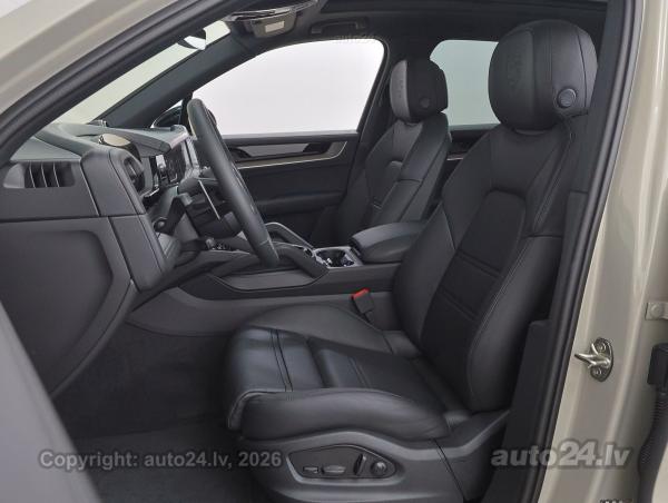 Beige Porsche Cayenne 2026 in Tallinn, with an engine capacity of 3.00 L and mileage of 6 thousand km for 135000 €, photo 11 on AUTOMOTO.COM.LV