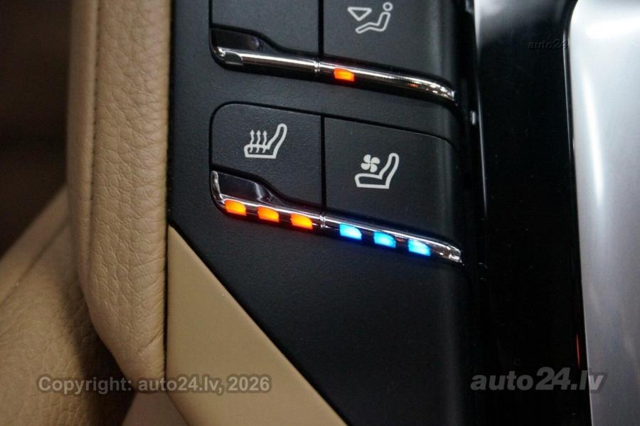 Smilšu krāsa Porsche Cayenne 2014 Tallina, ar dzinēja tilpumu 4.80 L un nobraukumu 304 tūkst. km par 20900 €, foto 13 vietnē AUTOMOTO.COM.LV