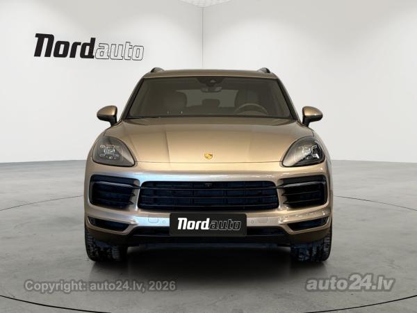 Beige Porsche Cayenne 2018 in Tallinn, with an engine capacity of 3.00 L and mileage of 133 thousand km for 43900 €, photo 3 on AUTOMOTO.COM.LV