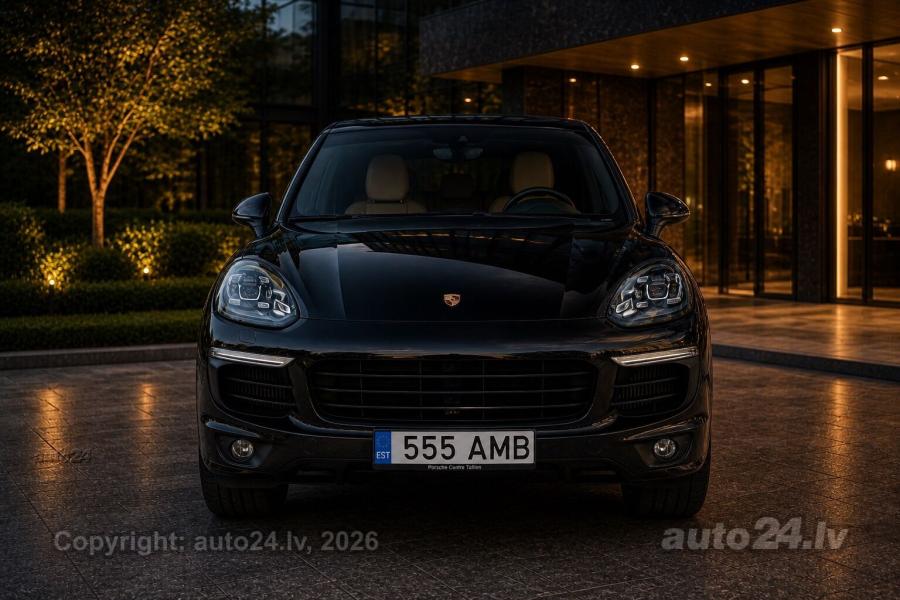 Black Porsche Cayenne 2017 in Tallinn, with an engine capacity of 3.00 L and mileage of 168 thousand km for 34500 €, photo 4 on AUTOMOTO.COM.LV