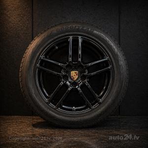 Black Porsche Cayenne 2017 in Tallinn, with an engine capacity of 3.00 L and mileage of 168 thousand km for 34500 €, photo 15 on AUTOMOTO.COM.LV