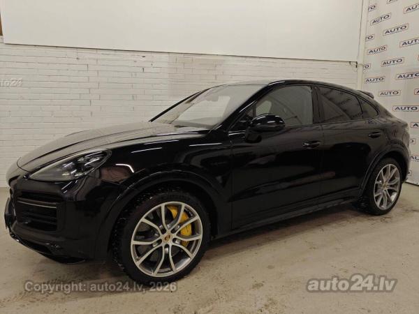 Melns Porsche Cayenne 2019 Tallina, ar dzinēja tilpumu 4.00 L un nobraukumu 125 tūkst. km par 84990 €, foto 3 vietnē AUTOMOTO.COM.LV