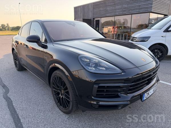 Melns Porsche Cayenne 2020 Rīga, ar dzinēja tilpumu 3.00 L un nobraukumu 99 tūkst. km par 65500 €, foto 2 vietnē AUTOMOTO.COM.LV
