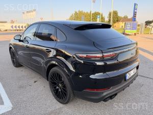 Black Porsche Cayenne 2020 in Riga, with an engine capacity of 3.00 L and mileage of 99 thousand km for 65500 €, photo 5 on AUTOMOTO.COM.LV