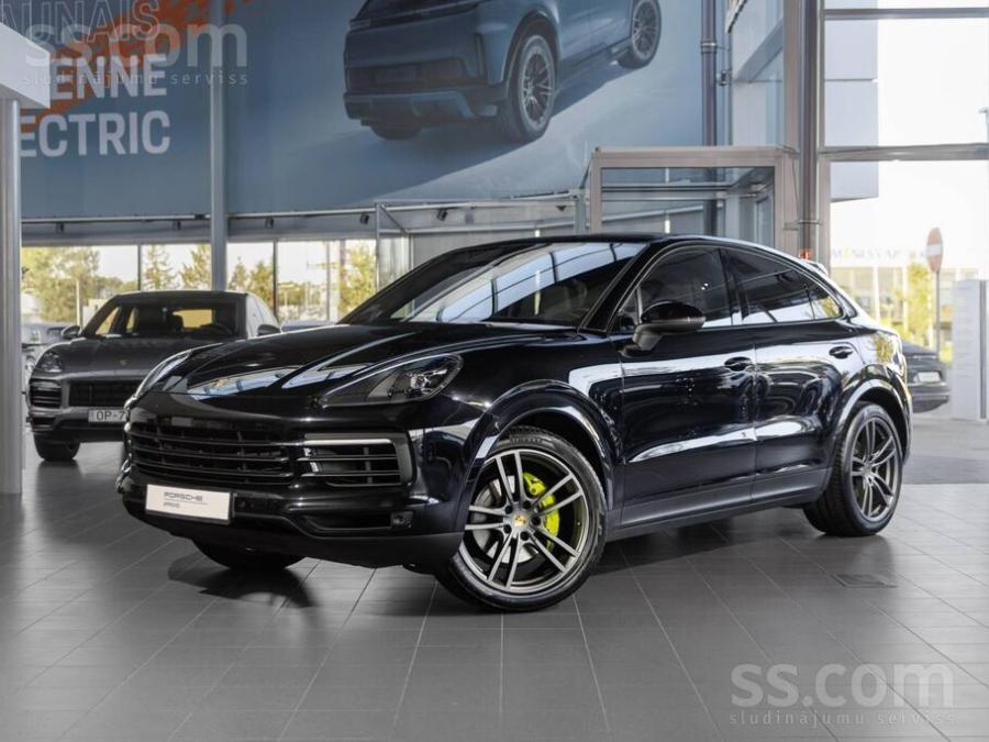 Black Porsche Cayenne 2022 in Riga, with an engine capacity of 3.00 L and mileage of 107 thousand km for 57900 €, photo 1 on AUTOMOTO.COM.LV