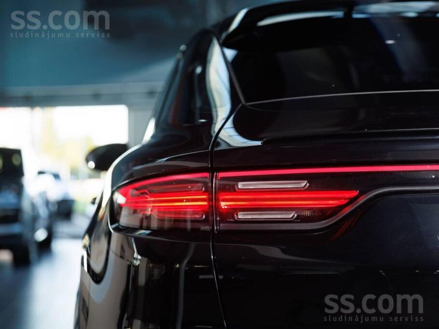 Black Porsche Cayenne 2022 in Riga, with an engine capacity of 3.00 L and mileage of 107 thousand km for 57900 €, photo 13 on AUTOMOTO.COM.LV