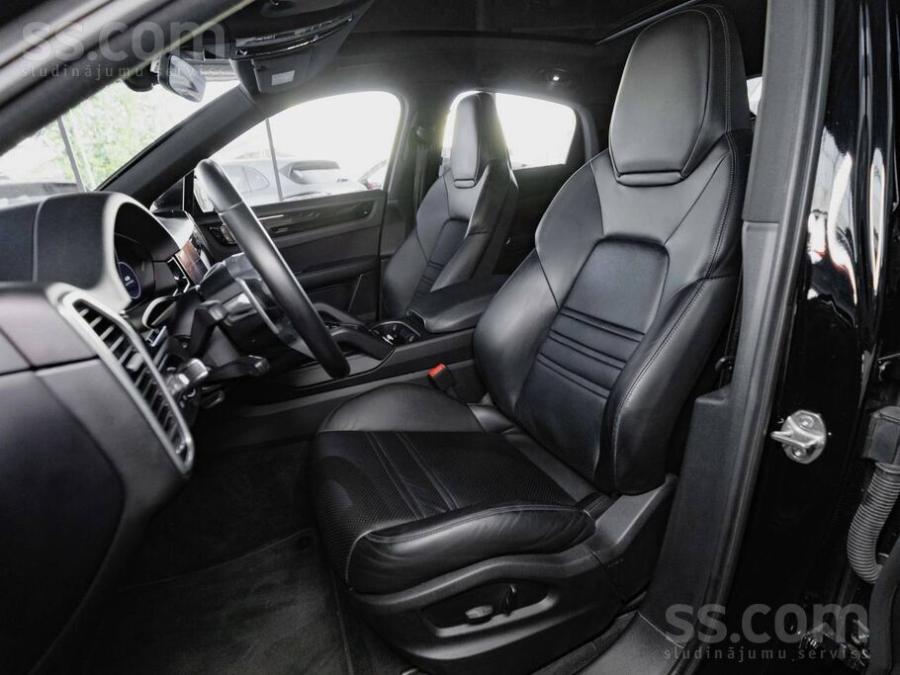 Black Porsche Cayenne 2022 in Riga, with an engine capacity of 3.00 L and mileage of 107 thousand km for 57900 €, photo 20 on AUTOMOTO.COM.LV