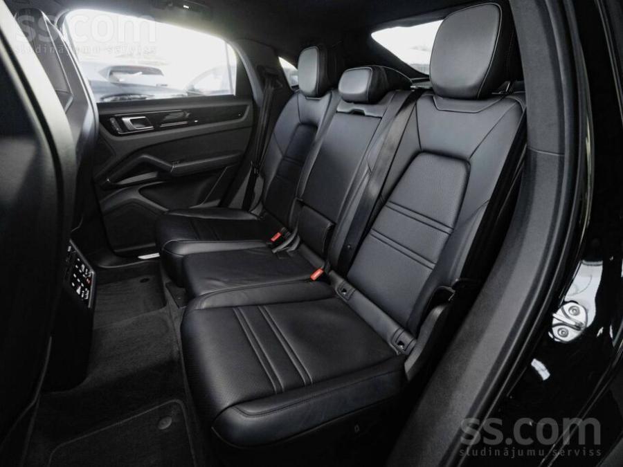 Black Porsche Cayenne 2022 in Riga, with an engine capacity of 3.00 L and mileage of 107 thousand km for 57900 €, photo 22 on AUTOMOTO.COM.LV
