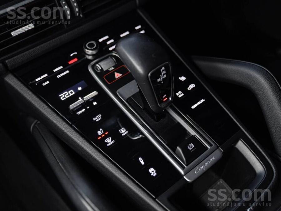 Black Porsche Cayenne 2022 in Riga, with an engine capacity of 3.00 L and mileage of 107 thousand km for 57900 €, photo 26 on AUTOMOTO.COM.LV