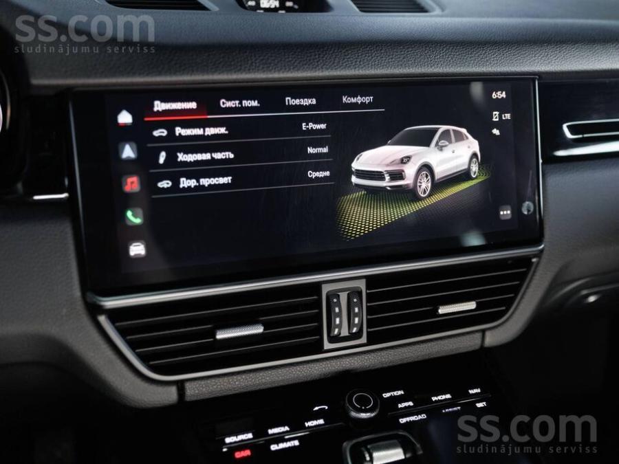 Black Porsche Cayenne 2022 in Riga, with an engine capacity of 3.00 L and mileage of 107 thousand km for 57900 €, photo 28 on AUTOMOTO.COM.LV