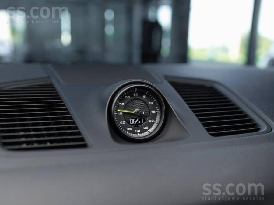 Black Porsche Cayenne 2022 in Riga, with an engine capacity of 3.00 L and mileage of 107 thousand km for 57900 €, photo 31 on AUTOMOTO.COM.LV