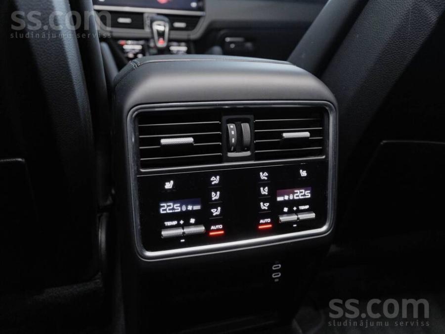 Black Porsche Cayenne 2022 in Riga, with an engine capacity of 3.00 L and mileage of 107 thousand km for 57900 €, photo 36 on AUTOMOTO.COM.LV