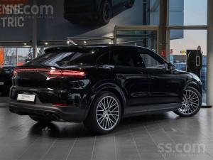 Melns Porsche Cayenne 2023 Rīga, ar dzinēja tilpumu 3.00 L un nobraukumu 45 tūkst. km par 69900 €, foto 4 vietnē AUTOMOTO.COM.LV