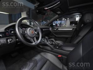 Melns Porsche Cayenne 2023 Rīga, ar dzinēja tilpumu 3.00 L un nobraukumu 45 tūkst. km par 69900 €, foto 5 vietnē AUTOMOTO.COM.LV