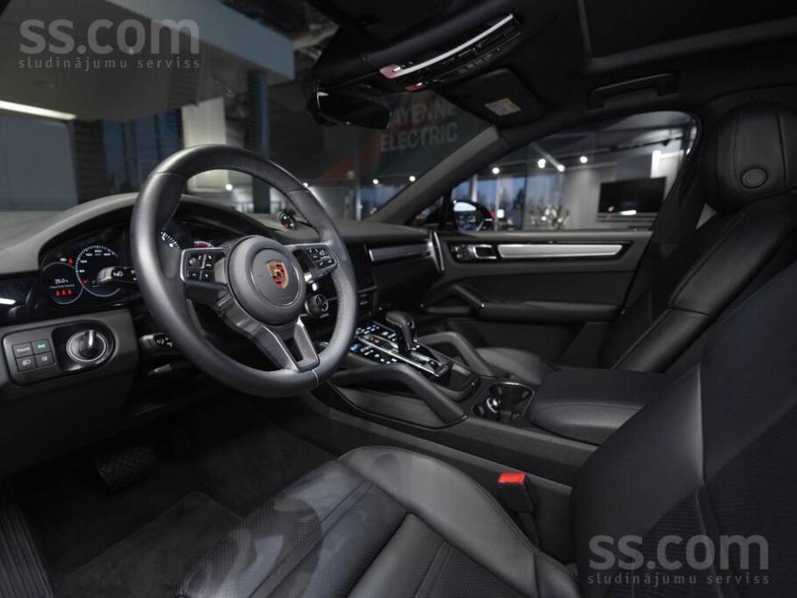 Melns Porsche Cayenne 2023 Rīga, ar dzinēja tilpumu 3.00 L un nobraukumu 45 tūkst. km par 69900 €, foto 5 vietnē AUTOMOTO.COM.LV