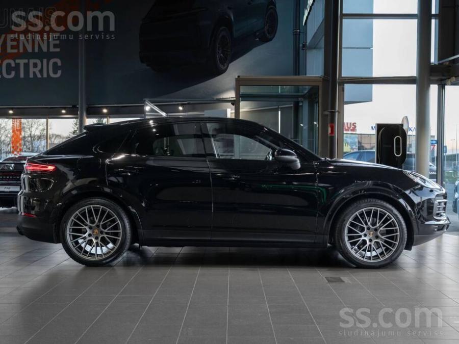 Melns Porsche Cayenne 2023 Rīga, ar dzinēja tilpumu 3.00 L un nobraukumu 45 tūkst. km par 69900 €, foto 8 vietnē AUTOMOTO.COM.LV