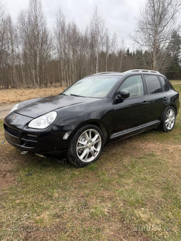 Melns Porsche Cayenne 2003 Tartu, ar dzinēja tilpumu 4.50 L un nobraukumu 230 tūkst. km par 1500 €, foto 1 vietnē AUTOMOTO.COM.LV