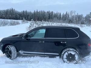 Melns Porsche Cayenne 2003 Rakvere, ar dzinēja tilpumu 4.50 L un nobraukumu 347 tūkst. km par 5999 €, foto 4 vietnē AUTOMOTO.COM.LV