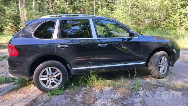 Melns Porsche Cayenne 2003 Jelgava, ar dzinēja tilpumu 4.50 L un nobraukumu 275 tūkst. km par 3000 €, foto 4 vietnē AUTOMOTO.COM.LV