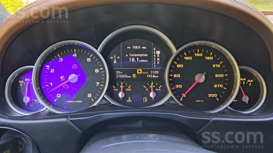 Melns Porsche Cayenne 2003 Jelgava, ar dzinēja tilpumu 4.50 L un nobraukumu 275 tūkst. km par 3000 €, foto 6 vietnē AUTOMOTO.COM.LV