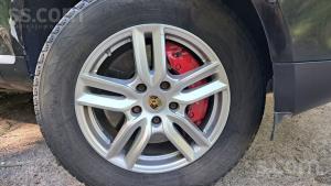 Melns Porsche Cayenne 2003 Jelgava, ar dzinēja tilpumu 4.50 L un nobraukumu 275 tūkst. km par 3000 €, foto 10 vietnē AUTOMOTO.COM.LV