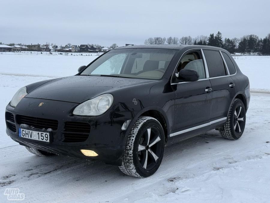 Melns Porsche Cayenne 2004 Šauļi, ar dzinēja tilpumu 3.20 L un nobraukumu 281 tūkst. km par 3300 €, foto 1 vietnē AUTOMOTO.COM.LV