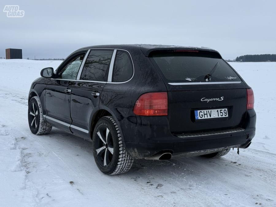 Melns Porsche Cayenne 2004 Šauļi, ar dzinēja tilpumu 3.20 L un nobraukumu 281 tūkst. km par 3300 €, foto 7 vietnē AUTOMOTO.COM.LV