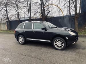 Melns Porsche Cayenne 2004 Klaipėda, ar dzinēja tilpumu 4.50 L un nobraukumu 340 tūkst. km par 4400 €, foto 2 vietnē AUTOMOTO.COM.LV