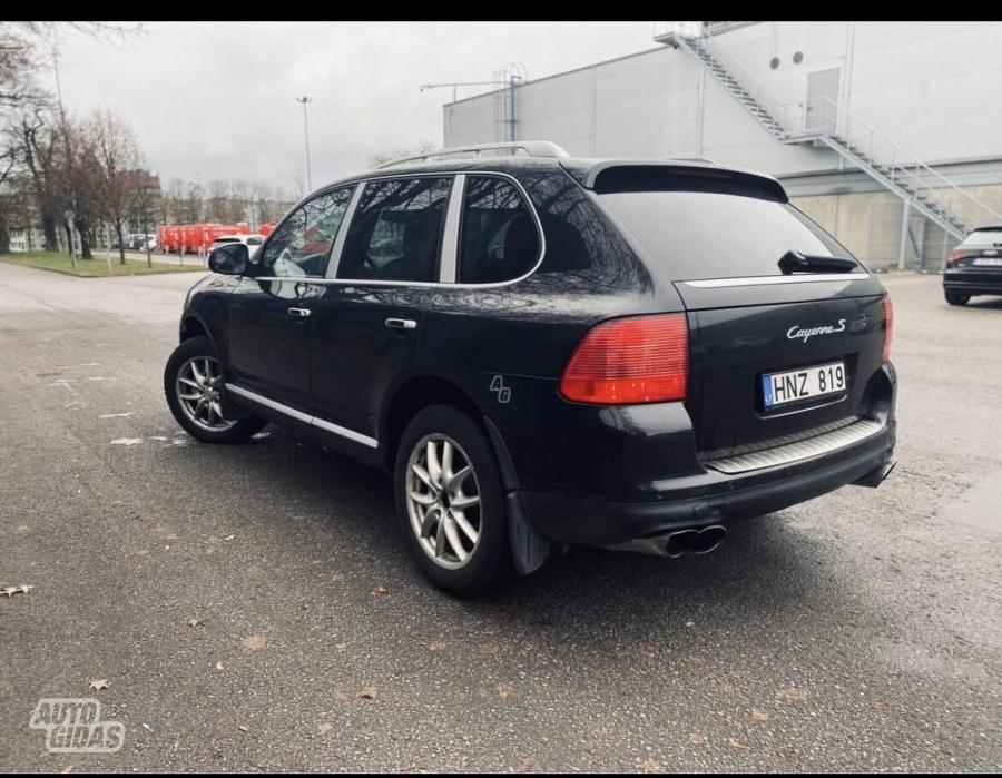 Melns Porsche Cayenne 2004 Klaipėda, ar dzinēja tilpumu 4.50 L un nobraukumu 340 tūkst. km par 4400 €, foto 3 vietnē AUTOMOTO.COM.LV