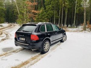 Melns Porsche Cayenne 2004 Klaipėda, ar dzinēja tilpumu 4.50 L un nobraukumu 340 tūkst. km par 4400 €, foto 5 vietnē AUTOMOTO.COM.LV