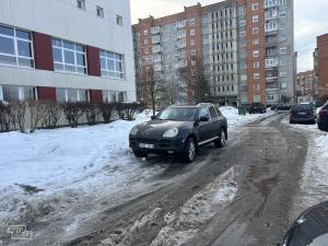 Melns Porsche Cayenne 2004 Klaipėda, ar dzinēja tilpumu 4.50 L un nobraukumu 340 tūkst. km par 4400 €, foto 6 vietnē AUTOMOTO.COM.LV