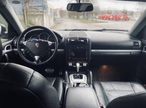 Melns Porsche Cayenne 2004 Klaipėda, ar dzinēja tilpumu 4.50 L un nobraukumu 340 tūkst. km par 4400 €, foto 8 vietnē AUTOMOTO.COM.LV