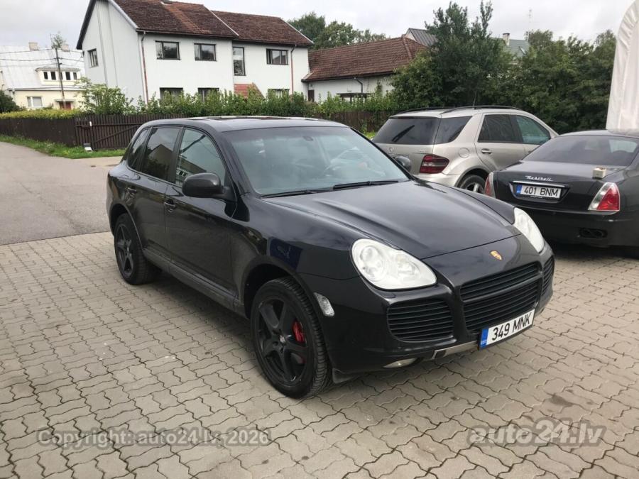 Melns Porsche Cayenne 2004 Tallina, ar dzinēja tilpumu 0.00 L un nobraukumu 122 tūkst. km par 11500 €, foto 3 vietnē AUTOMOTO.COM.LV