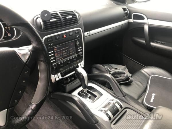 Melns Porsche Cayenne 2004 Tallina, ar dzinēja tilpumu 0.00 L un nobraukumu 122 tūkst. km par 11500 €, foto 8 vietnē AUTOMOTO.COM.LV