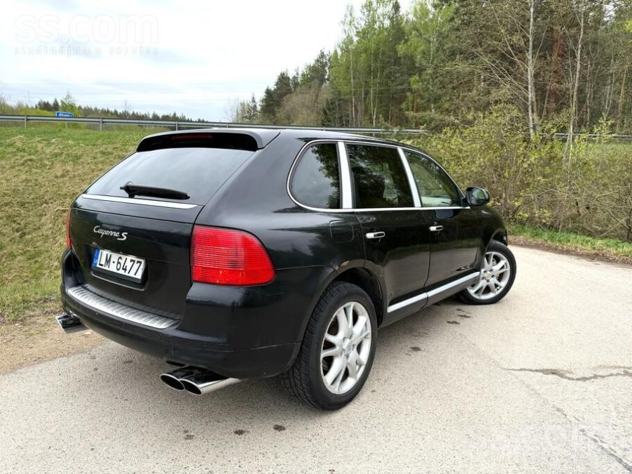 Melns Porsche Cayenne 2004 Jēkabpils, ar dzinēja tilpumu 4.40 L un nobraukumu 336 tūkst. km par 6000 €, foto 4 vietnē AUTOMOTO.COM.LV