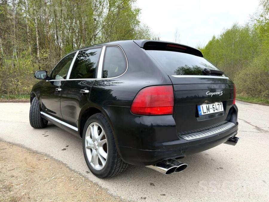 Melns Porsche Cayenne 2004 Jēkabpils, ar dzinēja tilpumu 4.40 L un nobraukumu 336 tūkst. km par 6000 €, foto 7 vietnē AUTOMOTO.COM.LV